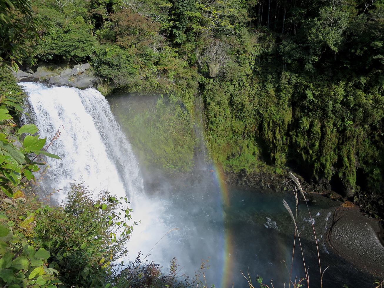 The Most Refreshing Waterfall in the World – Japanagram